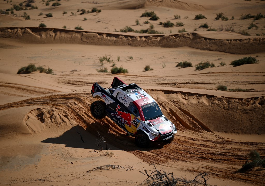 Diario HOY | Al-Attiyah conquista la quinta etapa del Dakar