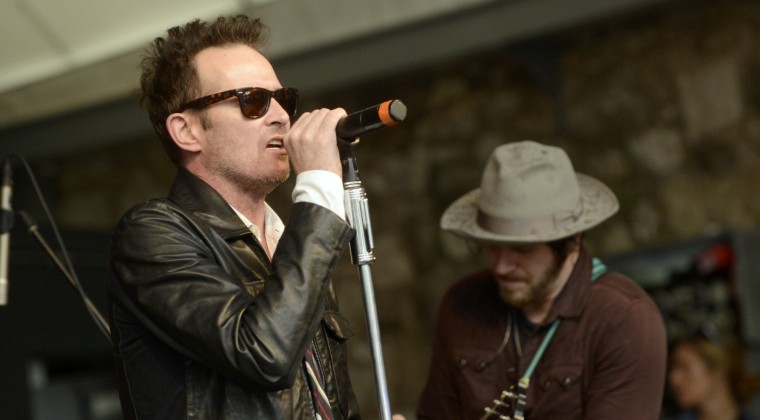 Diario HOY | Divulgan llamada al 911 por muerte de Weiland: "está duro como una piedra"