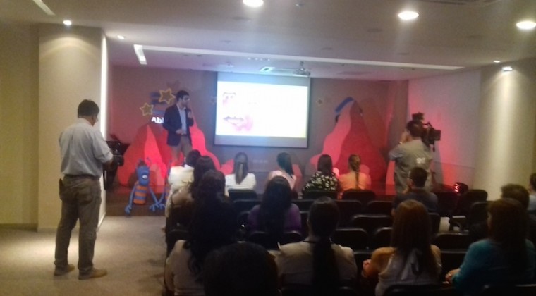 Diario HOY | Presentaron campaña Caramelos Multibióticos