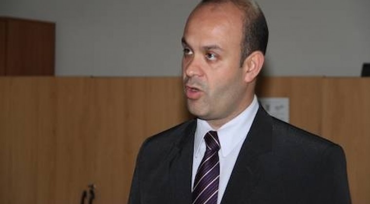 Diario HOY | Renunció presidente de la Conajzar