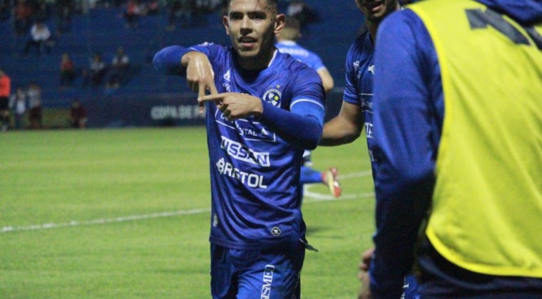 Diario HOY | Tomás Rojas se va a jugar en un tradicional club trasandino