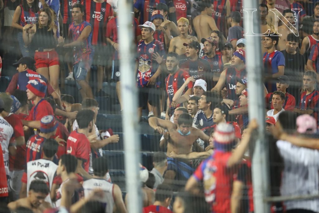 Diario Hoy Con Nueva Ley Buscan Disminuir La Violencia En El Fútbol