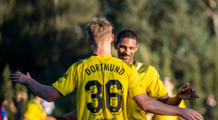 Diario HOY | Haller marca triplete en siete minutos para el Dortmund